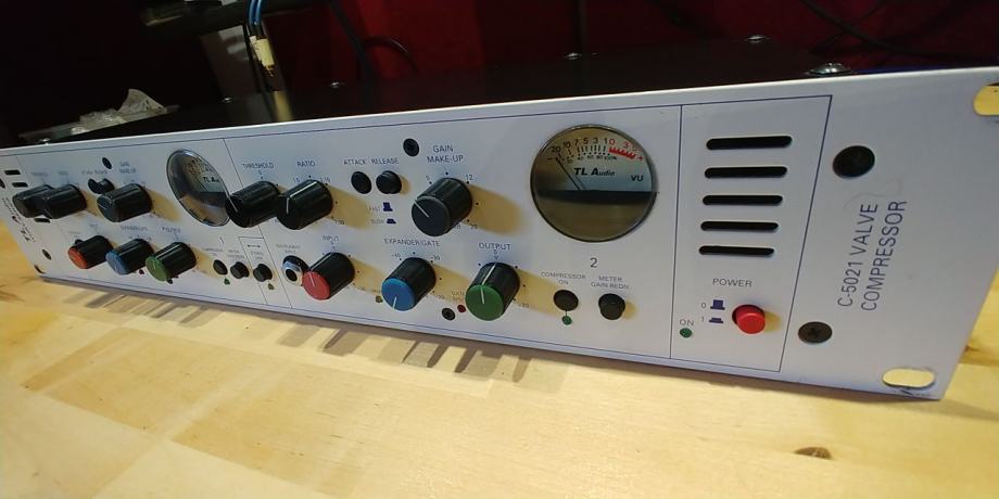 TL Audio IVORY-Series C-5021 Valve Compressor