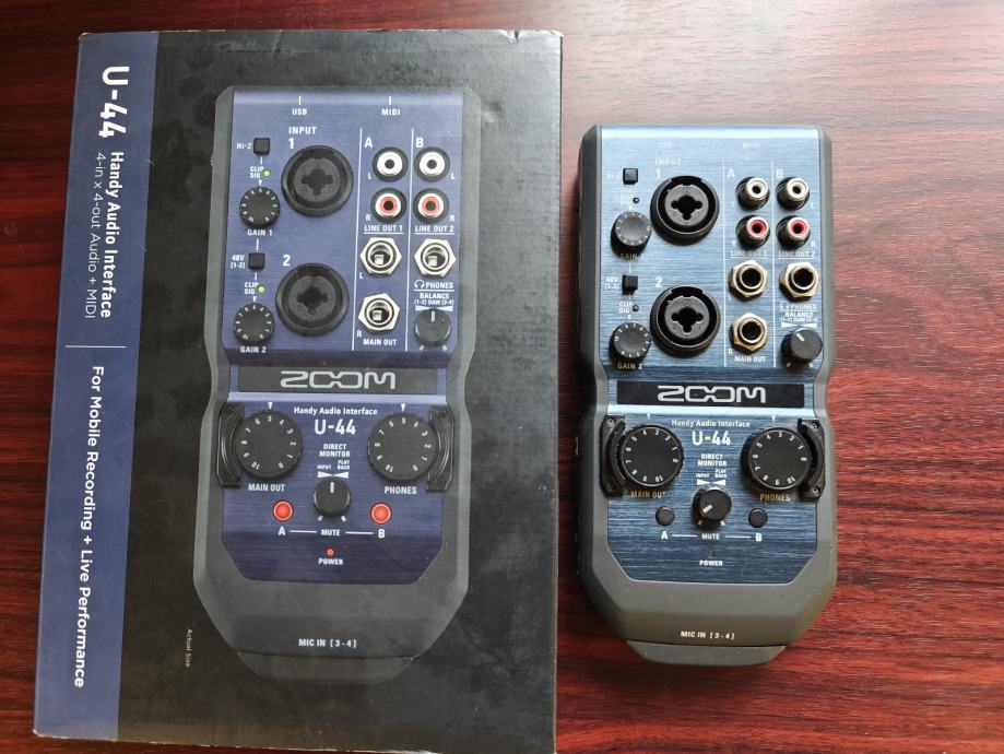 Zoom U-44 Audio Interface