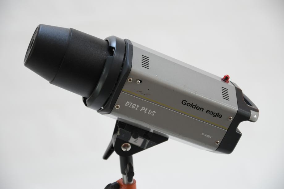 Flash Golden eagle D-400a