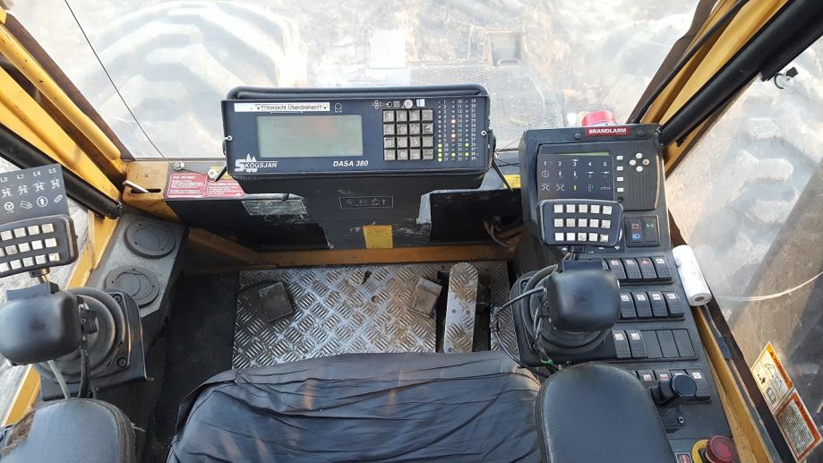 cat 570 harvester (timberjack)