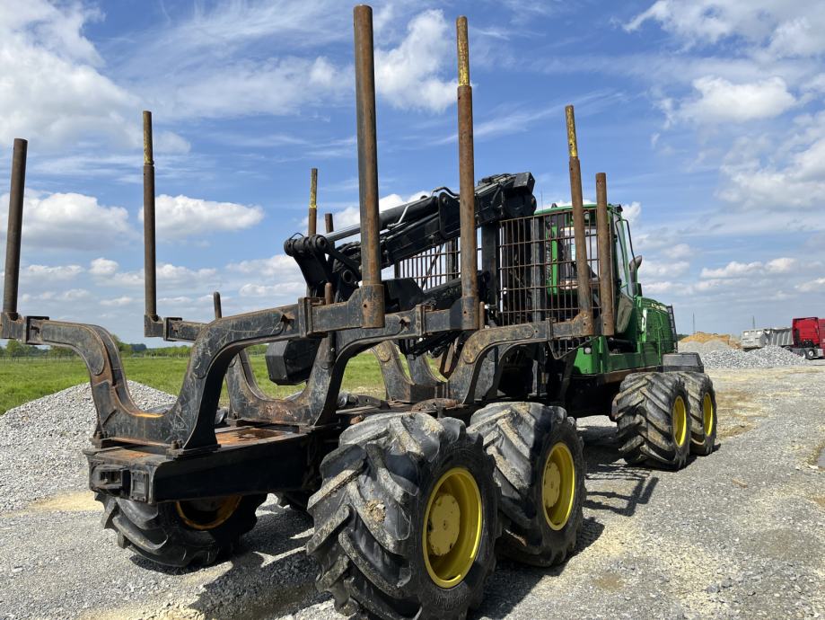 Forwarder John Deere 1910G