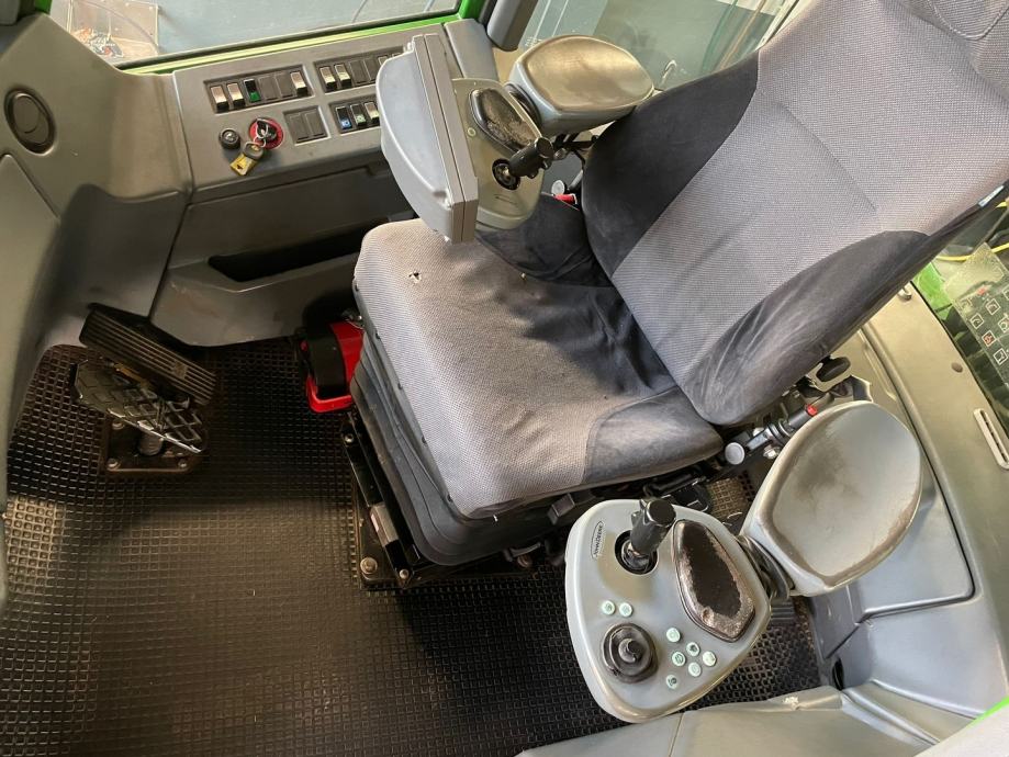 Forwarder John Deere 810D