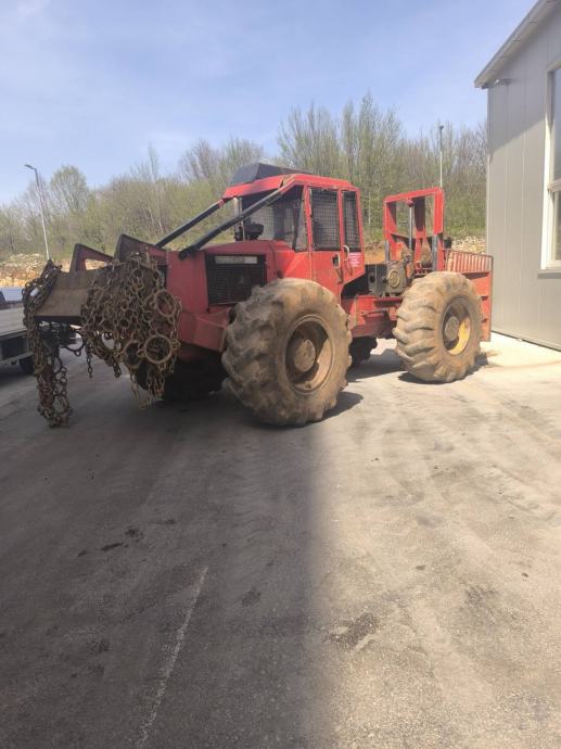 Šumarski traktor Timberjack T 450