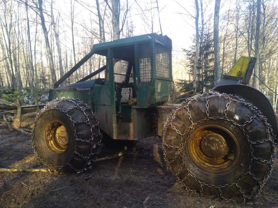 Šumski traktori Timberjack 240B