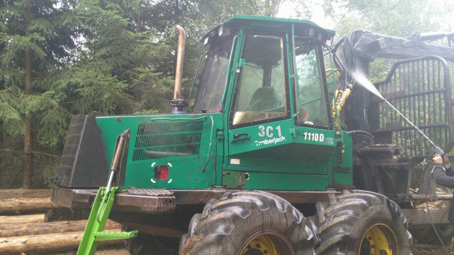TIMBERJACK 1110D šumski traktor s hidrauličnom dizalicom - FORWARDER
