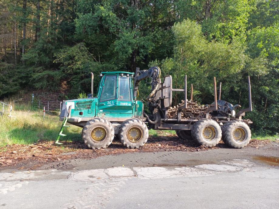 TIMBERJACK 1110D šumski traktor s hidrauličnom dizalicom - FORWARDER