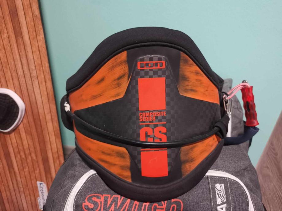 Kitesurf oprema - zmaj, daska, bar, trapez i pumpa