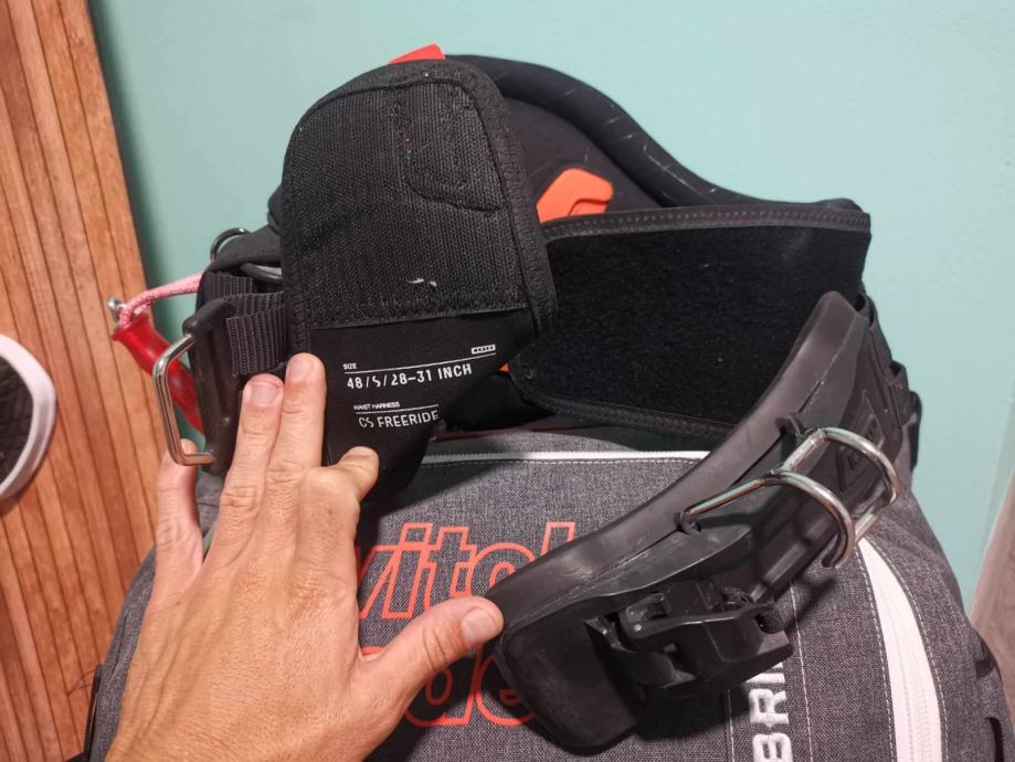 Kitesurf oprema - zmaj, daska, bar, trapez i pumpa