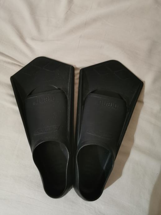 Kratke peraje Arena Powerfin Training Fins 35-36 kao nove