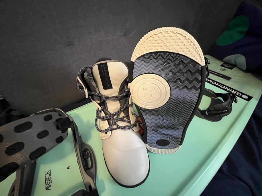 Hyperlite Wishbone wakeboard