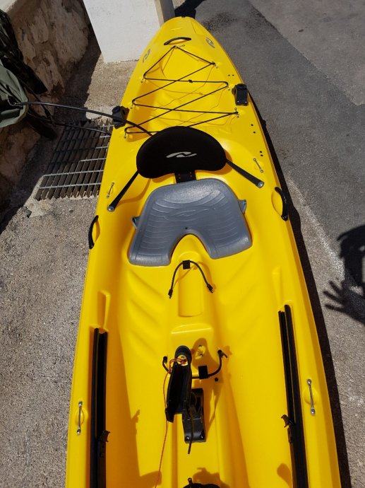 Necky Vector 13 - idealan kajak za istraživanje uvala.