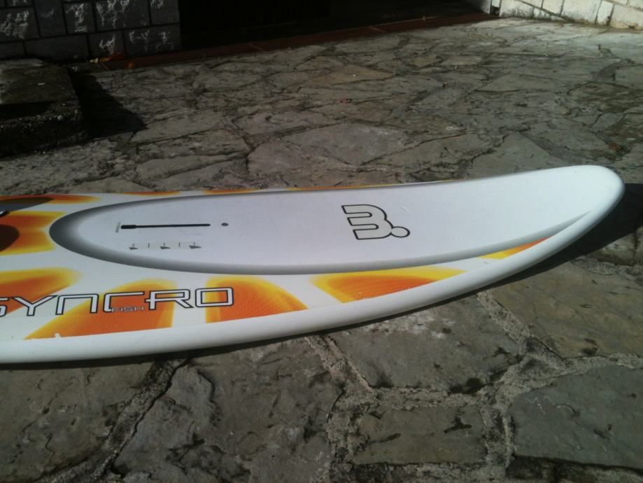 Prodajem Mistral Syncro Fish 77
