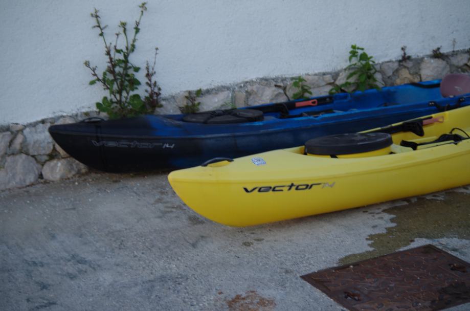 Prodajem Necky Vector 14! 4500 kn s veslom!