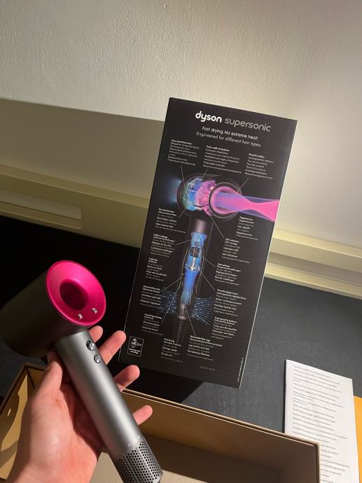 Dyson rozi fen za kosu sa nastavcima