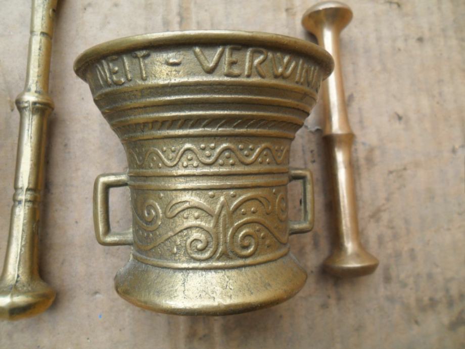 Avan, stupa ili mužar mesingani manji dva komada