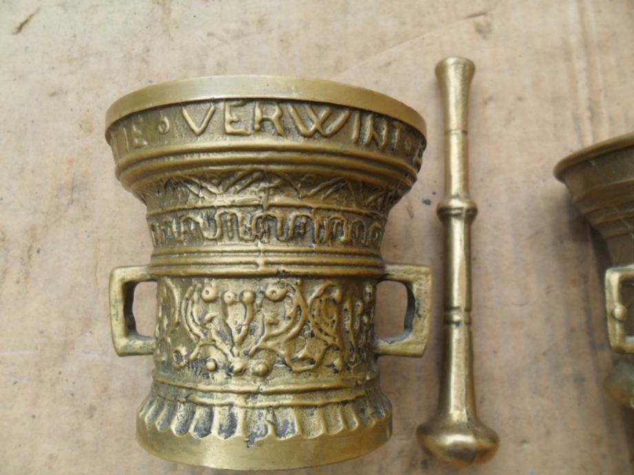 Avan, stupa ili mužar mesingani manji dva komada