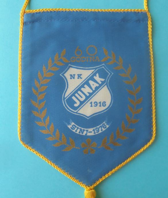 NK JUNAK SINJ (1916-1976) stara ex Yu nogometna zastavica za 60. god.