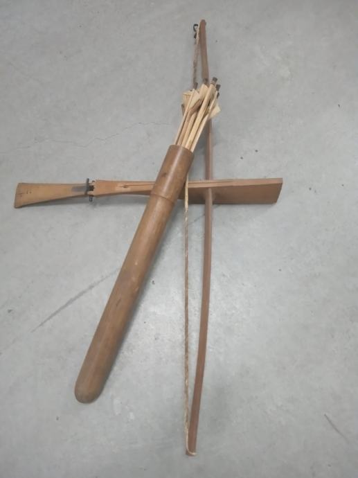 Samostrel kućna izrada iz Kambodže