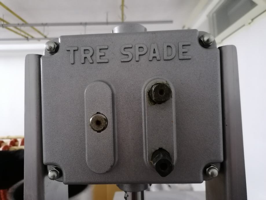 15L tre spade