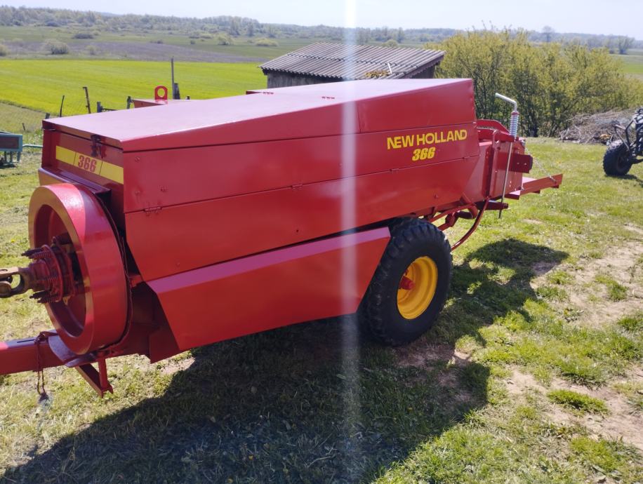 Balirka za kockaste bale New Holland 366