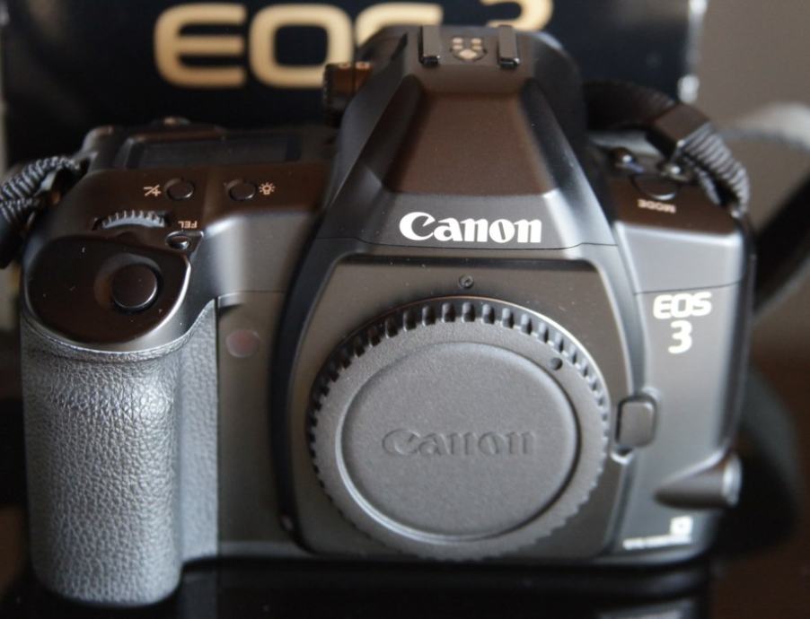 Canon EOS 3