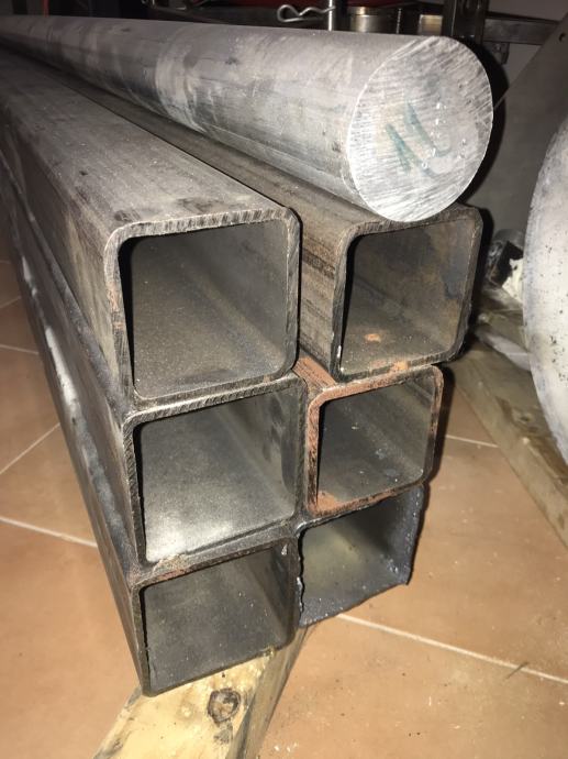 CIJEVI ČELIČNE KVADRATNE 90x90x5 mm i 100x100x4 mm