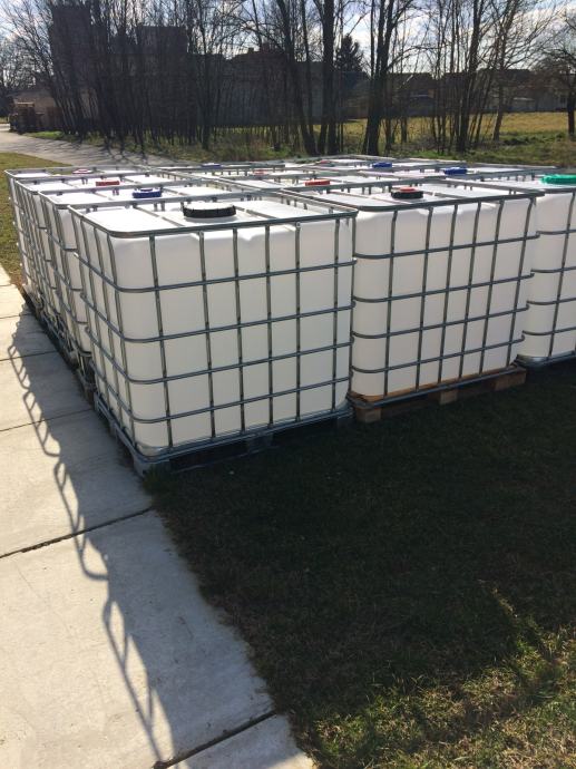 Cisterna 1000l . IBC kontejner 1000l . Spremnik za vodu 1000l