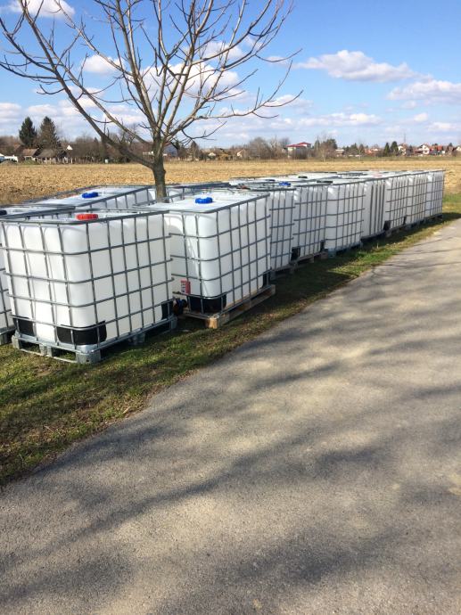 Cisterna 1000l . IBC kontejner 1000l . Spremnik za vodu 1000l