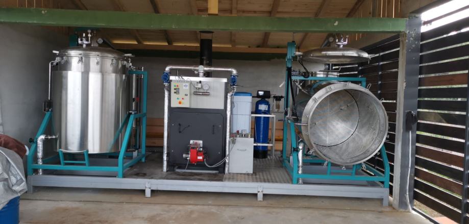 DESTILACIJSKO POSTROJENJE ZA PROIZVODNJU ETERICNOG ULJA