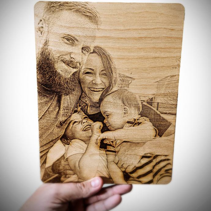 Gravirane slike i predmeti