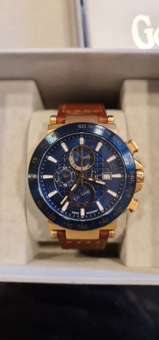 Guess colection , gc sat