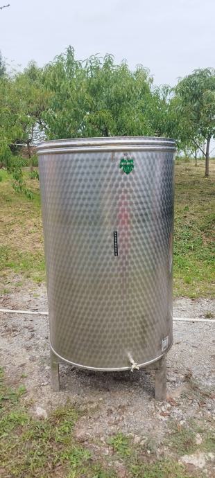 Inox bačva 600 L