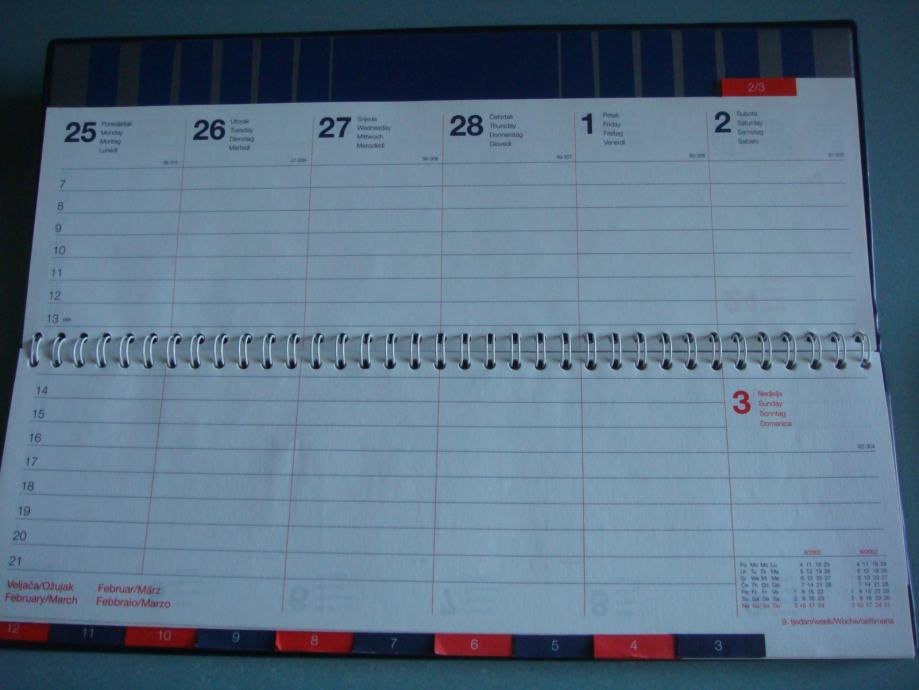 KALENDARI-planeri i etui za vizit karte