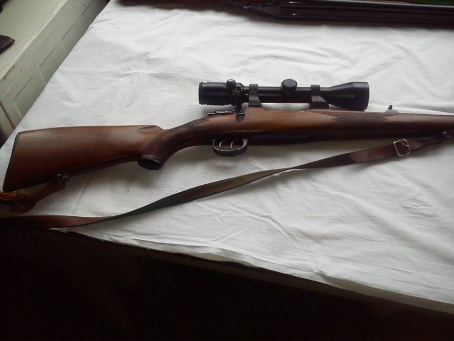 LOVAČKE PUŠKE I PIŠTOLJ