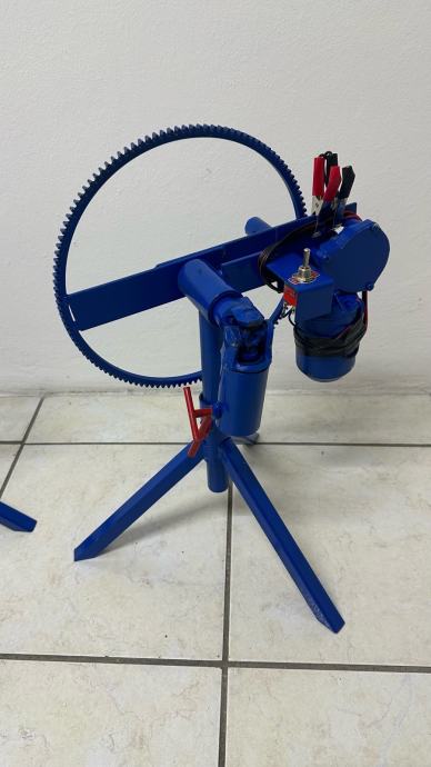 OKRETAČI ZA PEČENJE NA RAZNJU