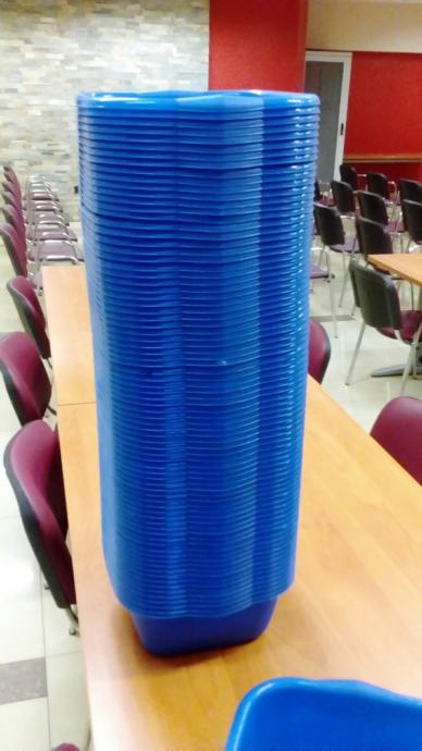Plasticne posude kutije za sitnu robu