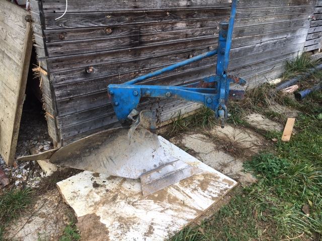 JEDNOBRAZNI PLUG 16 (COLA)