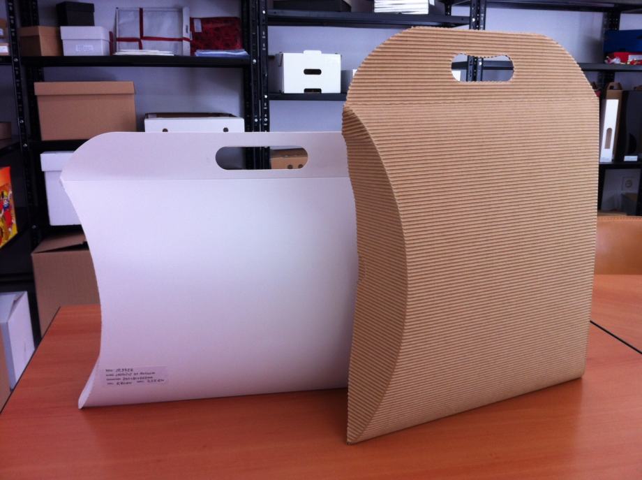 Poklon kutija - Jastučić sa ručkom - Paketić, Sokoldradska 3, Zagreb