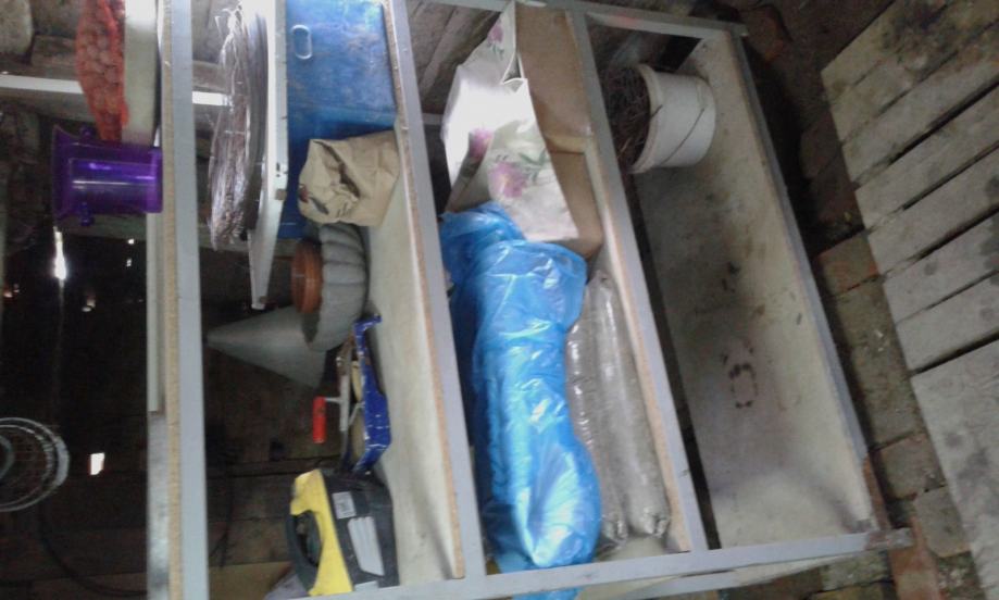 Police metalne za alat i stvari