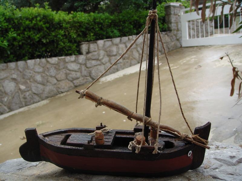 prodajem drvene brodice 25kn/kom