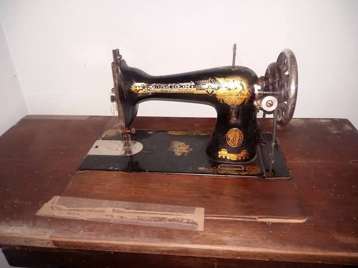 SINGER šivača mašina