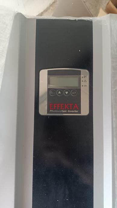 Solarni paneli Canadian solar 5400W (5,4kW) i inverter EFFEKTA ES5000