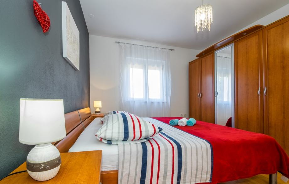 Spavaca soba odlicno stanje