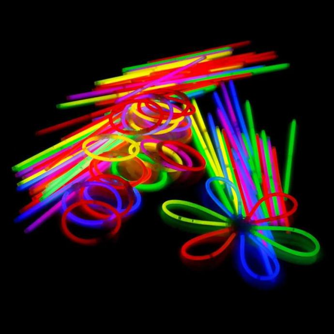 SVJETLEĆI PARTY SET - SVJETLEĆE NARUKVICE, NAOČALE, RAJFOVI, NAUŠNICE