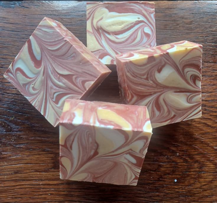 UNIKATNI PRIRODNI SAPUN