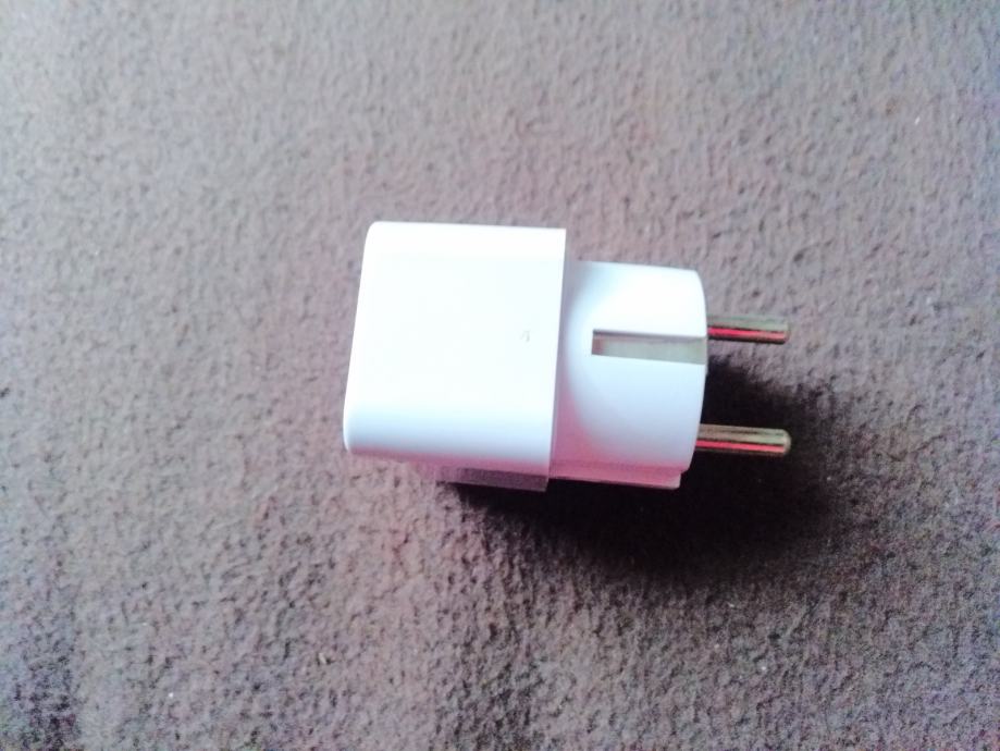 Univerzalni strujni adapter