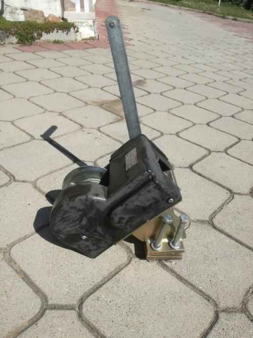 VITLO ZA PRIKOLICU VUČE TRI tone BROD ILI AUTO