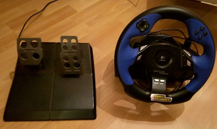 Playstation 2 + Volan za playstation