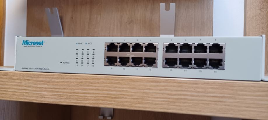Switch Micronet SP616EA