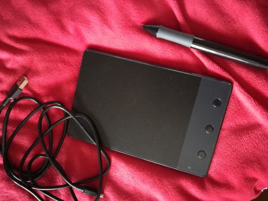 Huion H420 grafički tablet